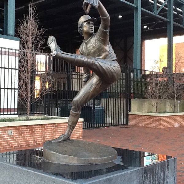 Jim Palmer sculpture by Toby Mendez - The Stadiums - Baltimore, MD