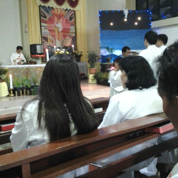 Gereja Katolik Maria Ratu Damai - Church in Tomohon