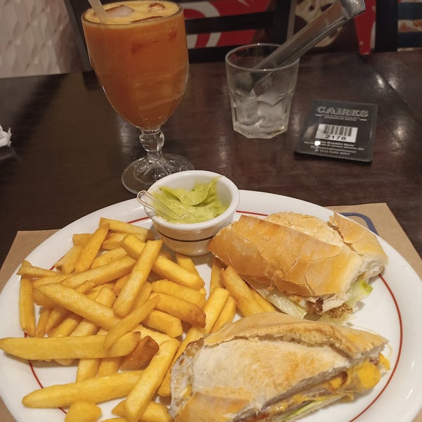 Café Caires - Restaurante Brasileiro em Brooklin Novo
