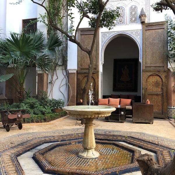 Riad Laaroussa - Bed and Breakfast in Fes