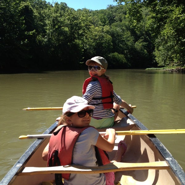 Morgans Canoe - Lake in Turtlecreek