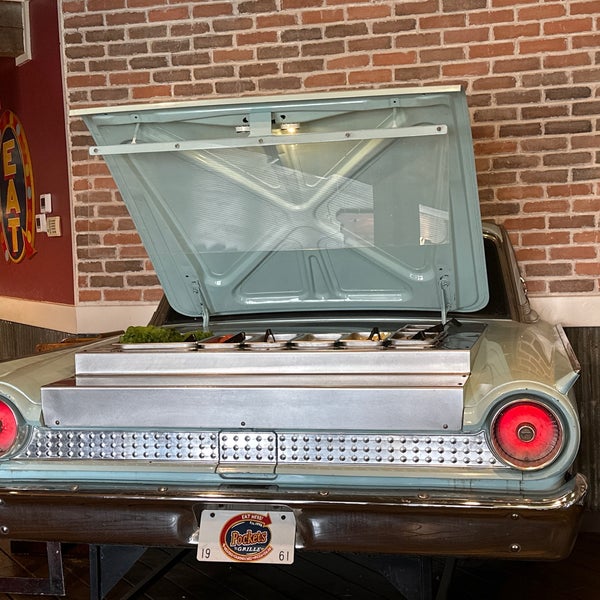 Pockets' Grille - 12 tips from 215 visitors