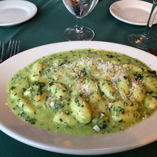 Castelli's - 11 tips from 458 visitors