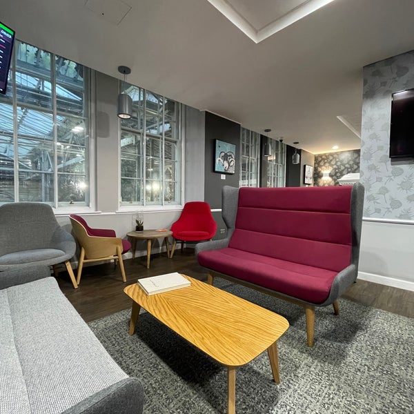 First Class Lounge - Travel Lounge