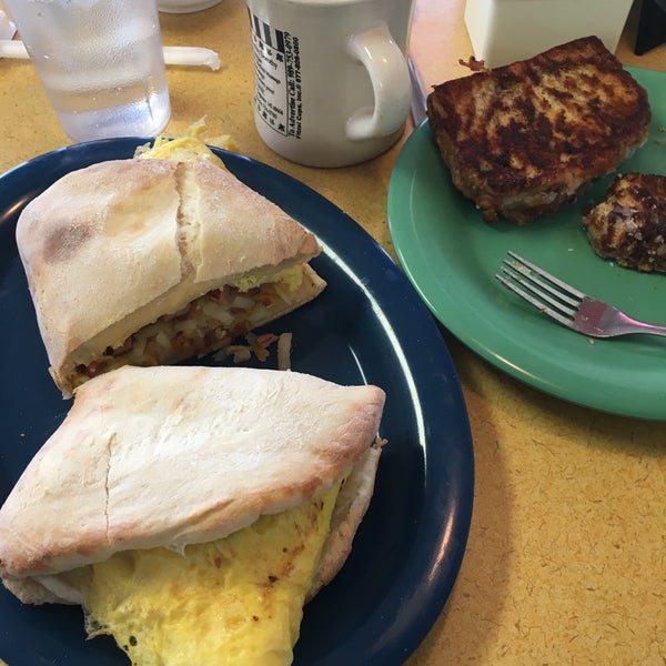 Fuzzy's - 12 tips from 382 visitors