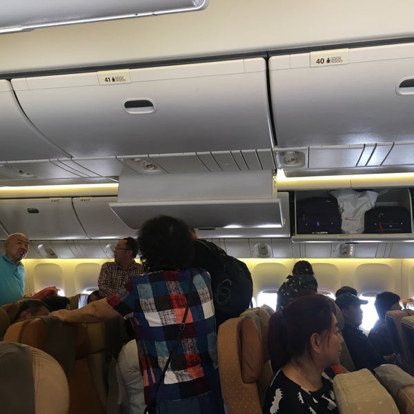 SQ806 SIN-PEK / Singapore Airlines - Plane in Changi