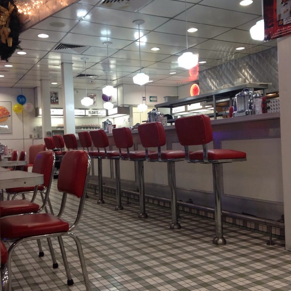 Johnny Rockets - 190 tips from 4598 visitors
