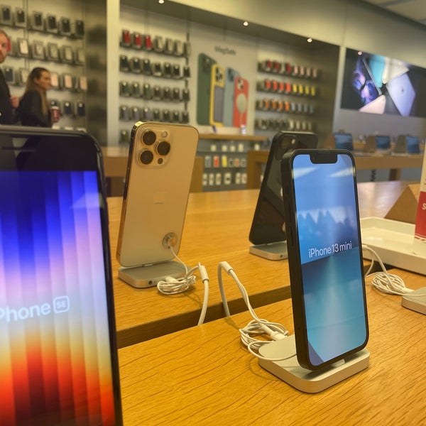 Apple Manchester Arndale - City Centre - New Cannon Street Mall