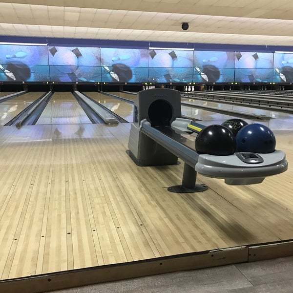 Photos at Sebelen Bowling Center - Piantini - Av. Abraham Lincoln