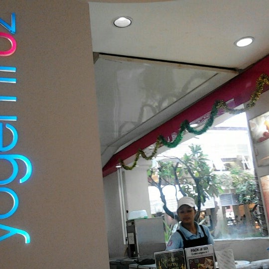 yogen crepes - 5 visitors