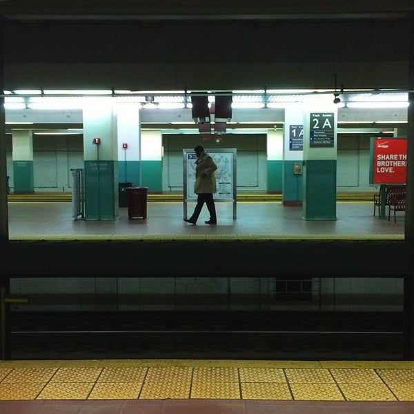 Photos at One Penn Center - Logan Square - 1 tip