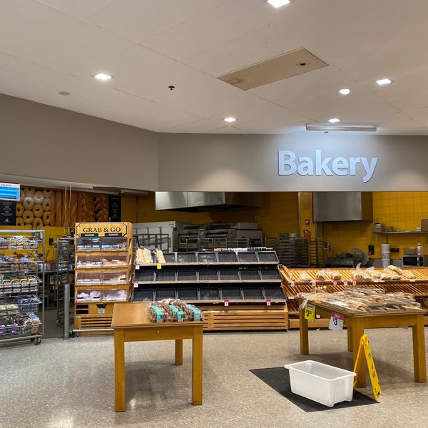 Woolworths - Supermarket in Cheltenham