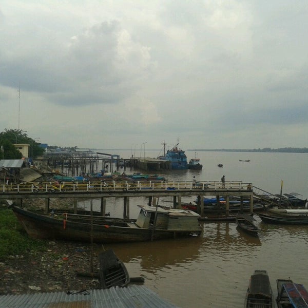 Pelabuhan Tembilahan - Boat or Ferry