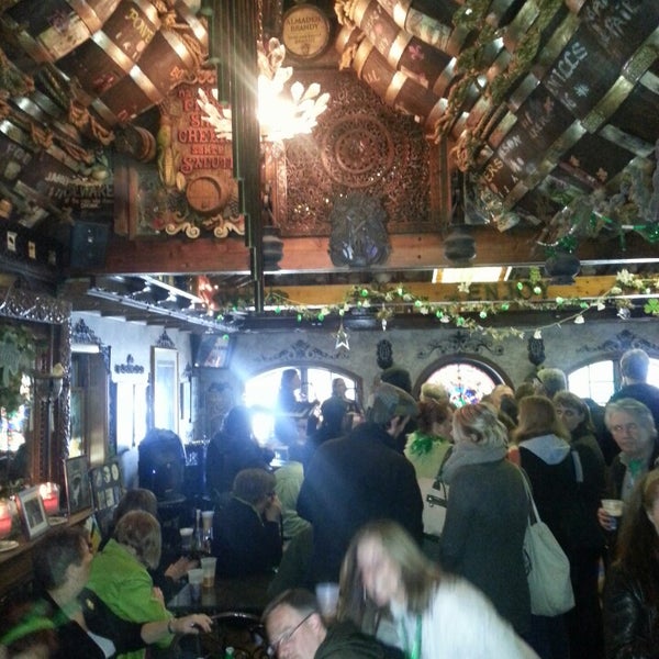 Paddy's Pub - 2339 N Murray Ave