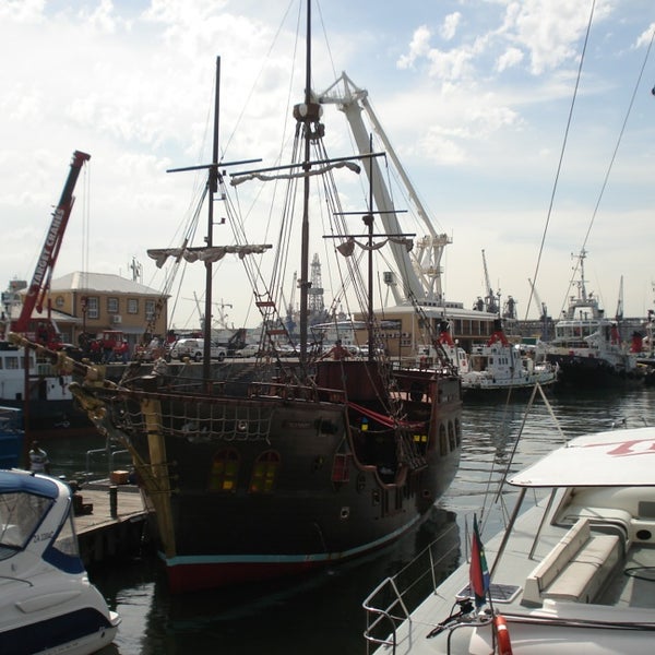 Jolly Roger Pirate Boat - Cape Town CBD - Foreshore - iKapa, Western Cape