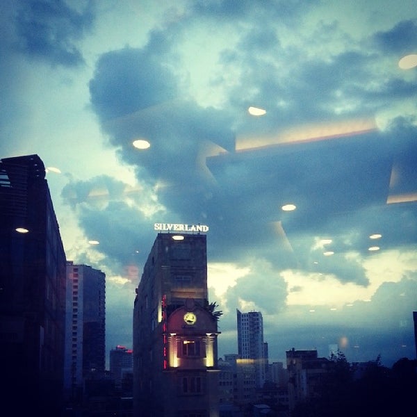 KFC Bitexco - Fast Food Restaurant