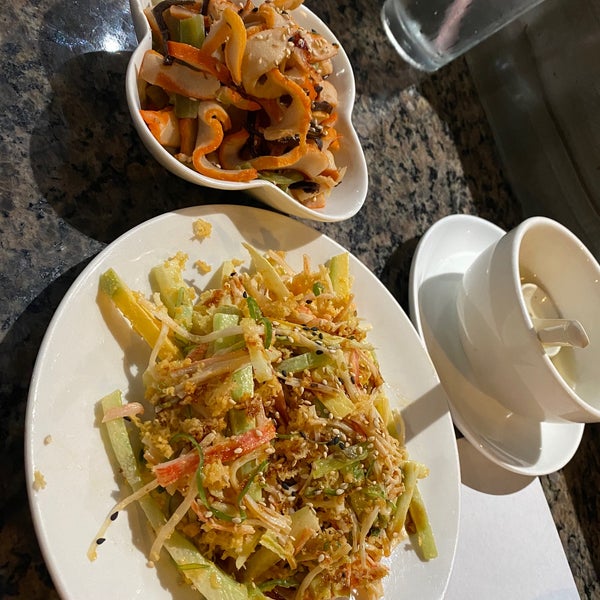 KC Sushi - 7753 NW Prairie View Rd