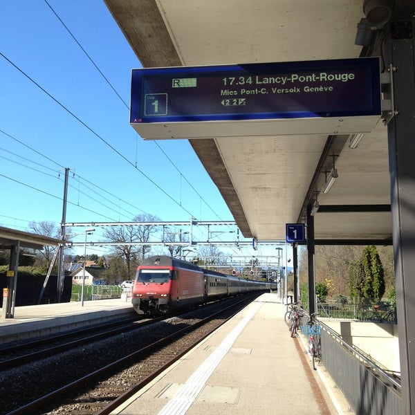 Gare de Coppet - Place de la Gare
