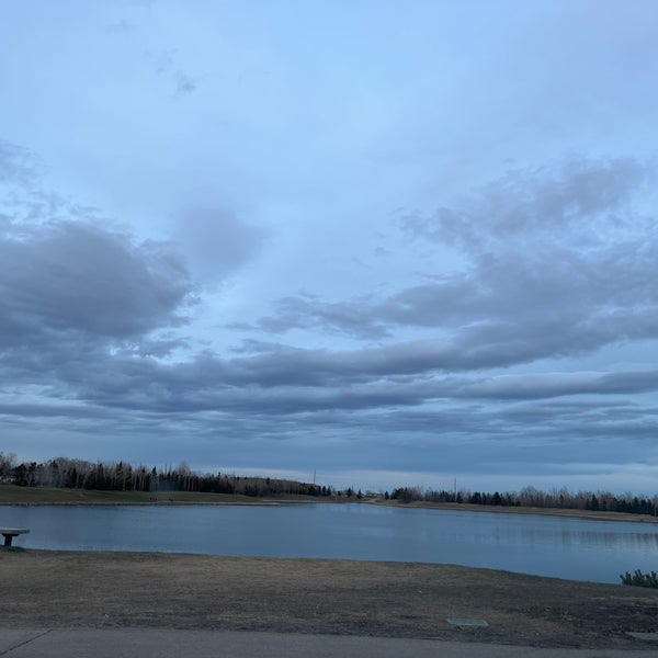 Elliston Park - Lake in Calgary
