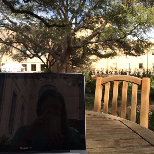 Armstrong Browning Library - College Library in Baylor