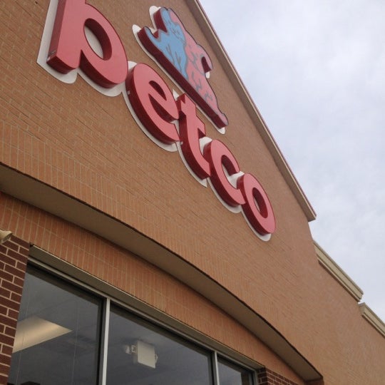 Petco - 140 New Moriches Rd