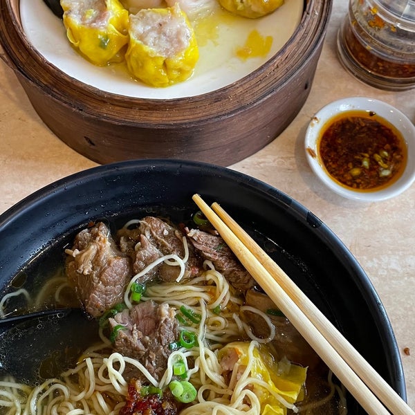 Spring Palace Seafood Restaurant - Seafood Restaurant