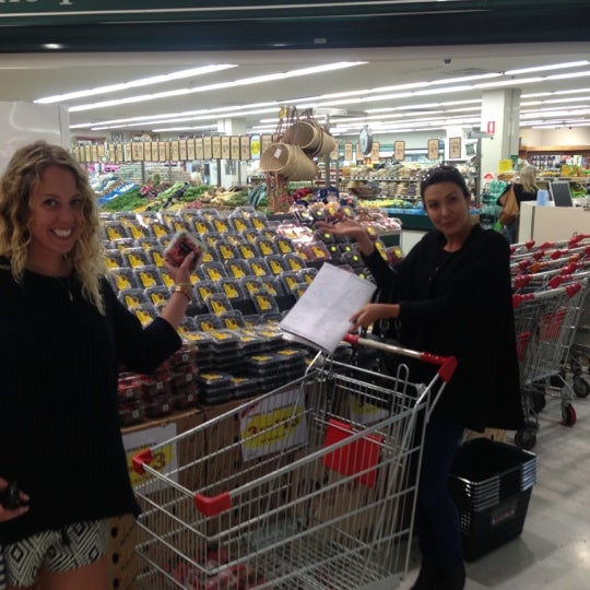 Pittwater Place Shopping Centre - Mona Vale - 10 Park St