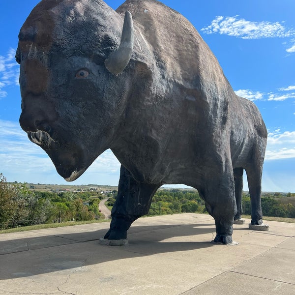 World's Largest Buffalo - Jamestown, ND
