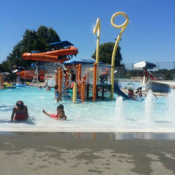 Henry Moses Aquatic Center - 12 tips