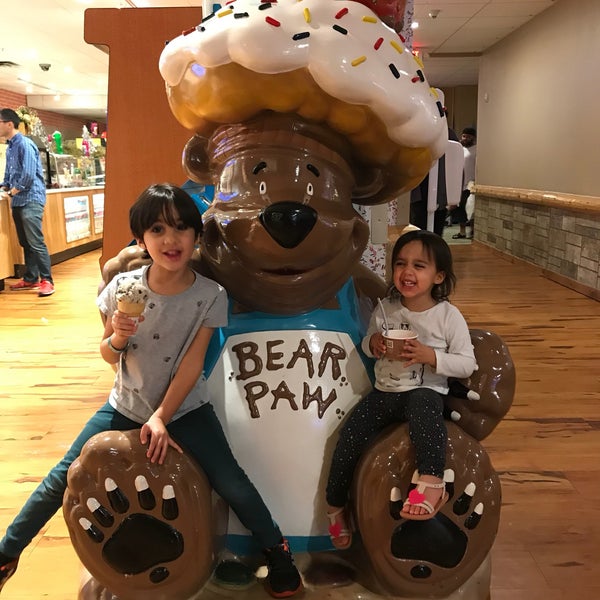 Bear Paw Sweets & Eats at Great Wolf Lodge - 2 tips
