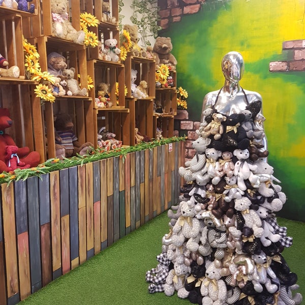 Teddy Island (พิพิธภัณฑ์ตุ๊กตาหมี) - Museum