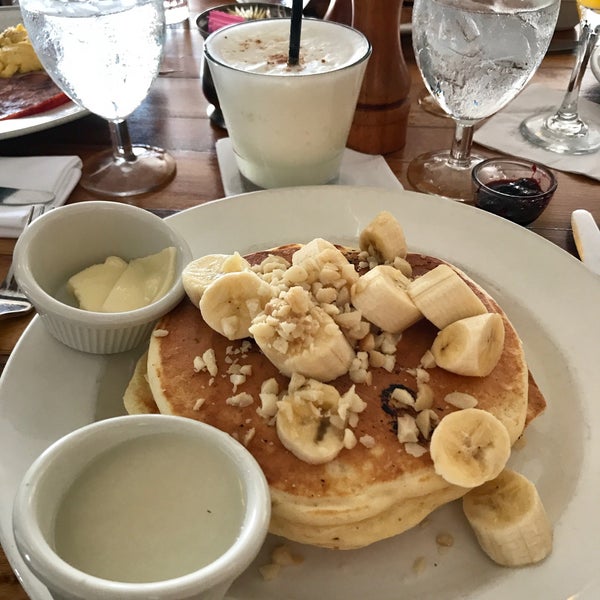 Longhi's (Now Closed) - American Restaurant in Lahaina
