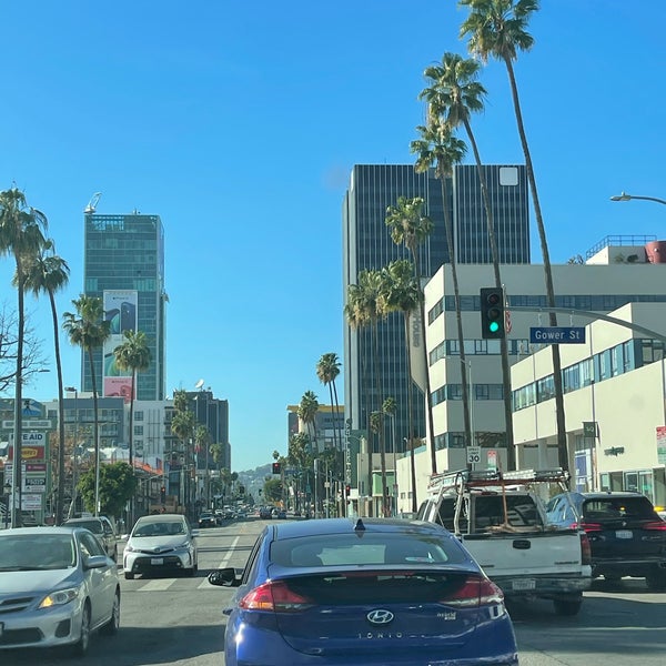 Sunset Media Tower - Office in Los Angeles