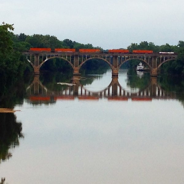 Chatham Bridge - Downtown Fredericksburg - 3 tips from 79 visitors