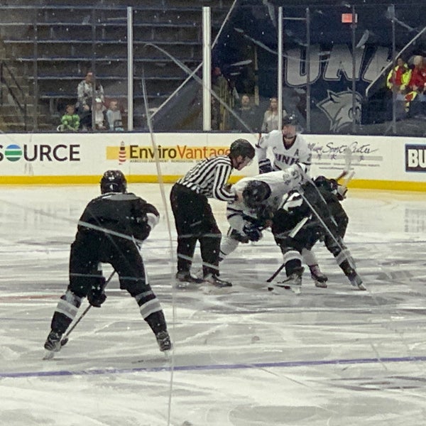 Whittemore Center Arena - Hockey Stadium in Durham