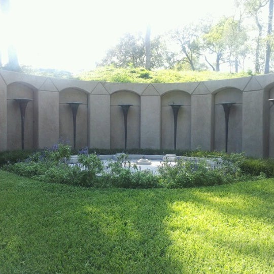 Howard Hughes Grave - Houston, TX