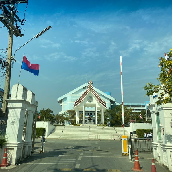 โรงเรียนสวนกุหลาบวิทยาลัย รังสิต (Suankularb Wittayalai Rangsit School ...