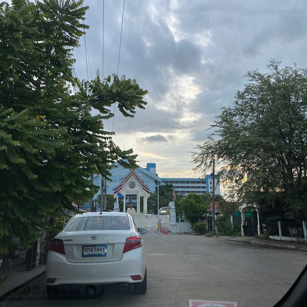 โรงเรียนสวนกุหลาบวิทยาลัย รังสิต (Suankularb Wittayalai Rangsit School ...