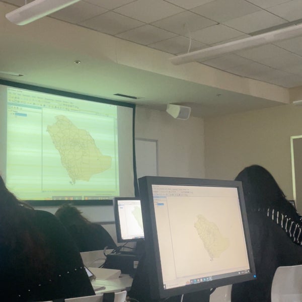 PNU | GIS قسم نظم المعلومات المكانية والاستشعار عن بعد - الرياض, منطقة الرياض‎