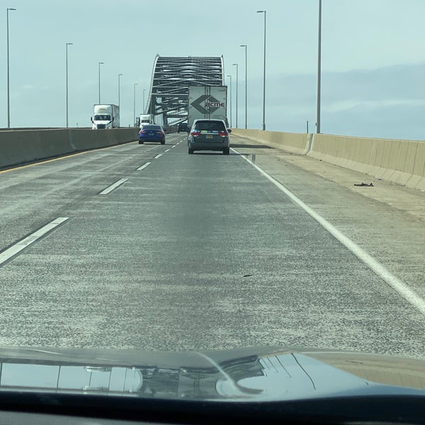 New Jersey / Pennsylvania Border - NJ/PA Border