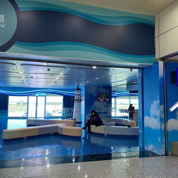 Gate D2 - Airport Gate in 桃園縣