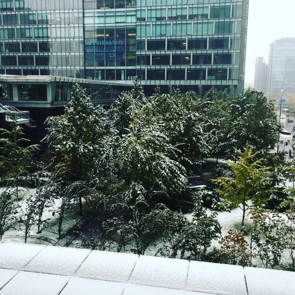 Photos at Microsoft Beijing West Campus 微软亚太研发集团总部 - Office in Beijing