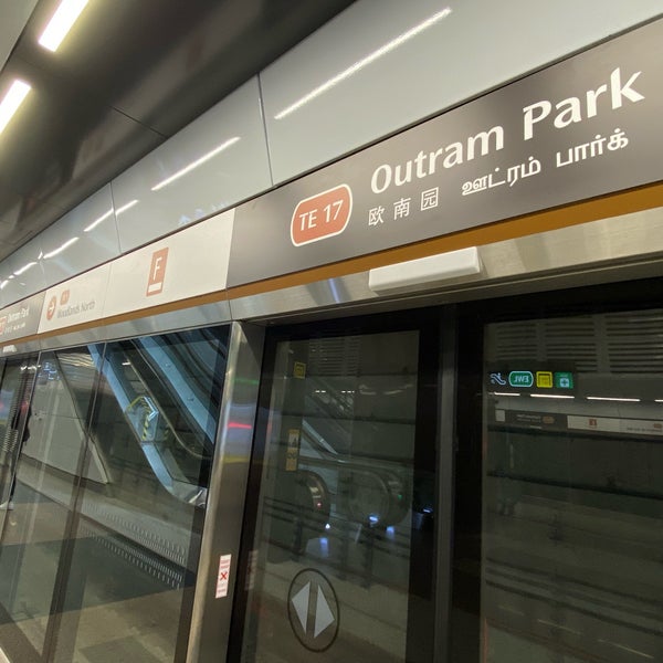 Photos at Outram Park MRT Interchange (EW16/NE3) - Metro Station in ...