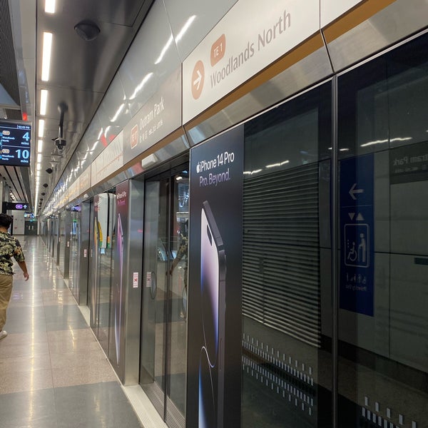 Photos at Outram Park MRT Interchange (EW16/NE3) - Metro Station in ...
