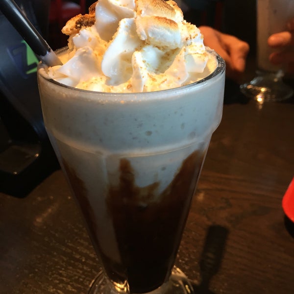 Red Robin Gourmet Burgers and Brews - Burger Joint in Wenatchee