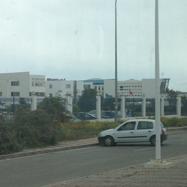 Campus Universitaire de la Manouba (Now Closed) - Cité universitaire La ...