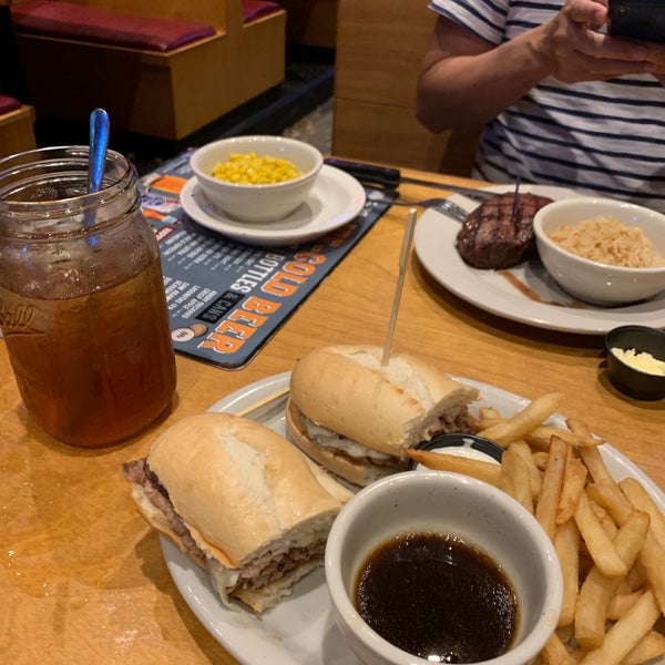 Logan's Roadhouse - Steakhouse