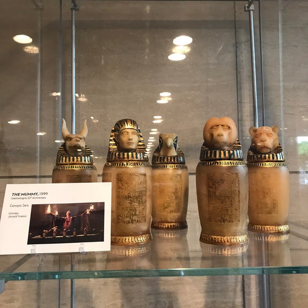 NBCUniversal, Building 1360 - 100 Universal City Plz