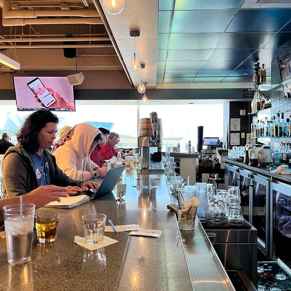 Blue Sky Bar - Denver International Airport - Denver, CO