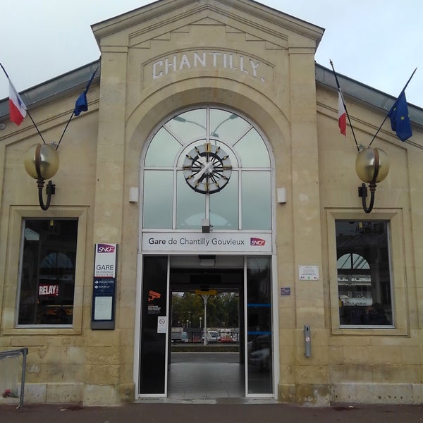 Gare SNCF de Chantilly - Gouvieux - Rail Station in Chantilly